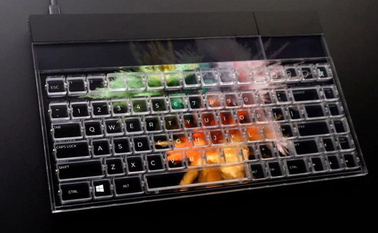 Flux Keyboard, un clavier transparent avec écran Full HD | modding.fr